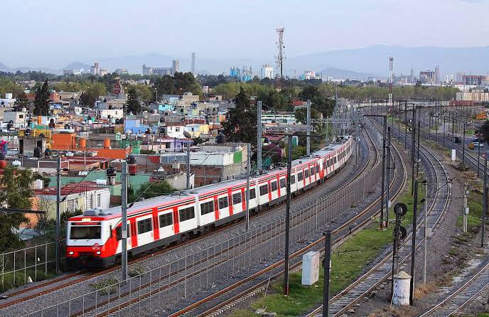 TREN SUBURBANO INFORMA RETRASOS EN SU SERVICIO - Estaciones del Suburbano